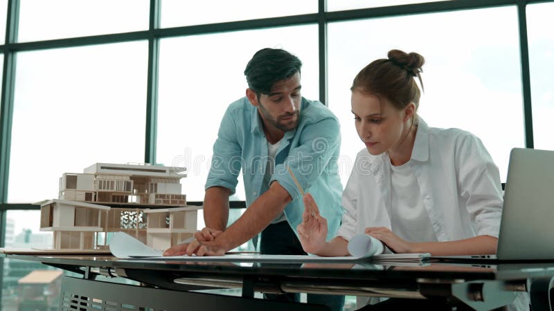 Smart Engineer Using Project Plan Explain House Model Construction ...