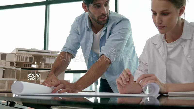 Smart Engineer Using Project Plan Explain House Model Construction ...