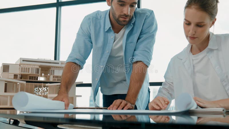 Smart Engineer Using Project Plan Explain House Model Construction ...