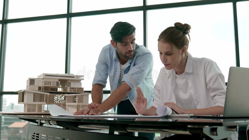 Smart Engineer Using Project Plan Explain House Model Construction ...