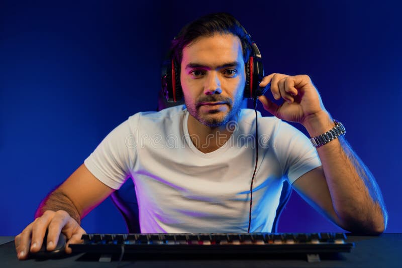 Smart Gaming Streamer Looking Camera with Pose Using Headset and Mic ...