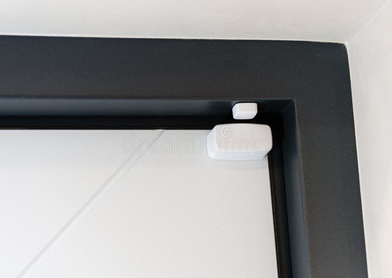 Smart Home Door Sensor (Wireless Contact Sensor) Controls Apartment ...