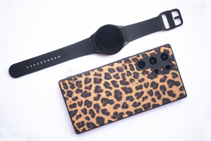 Smart Phone Watch Cream Color Background Stock Photos - Free & Royalty ...