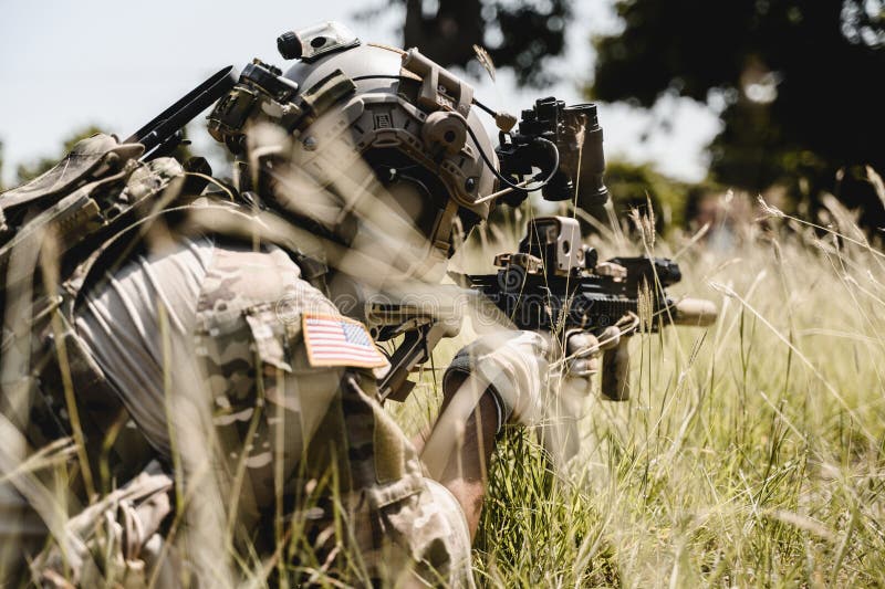 Smart Teamwork of Soldiers Running Forward and Attacking Enemy Stock ...