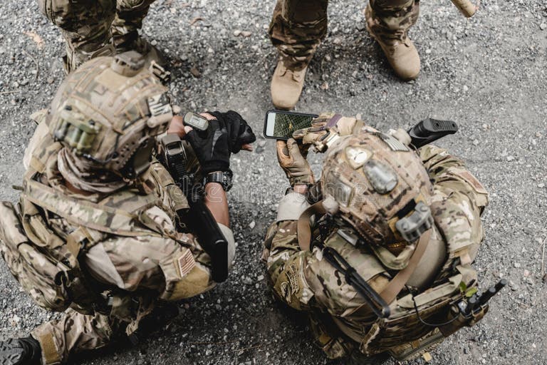 Smart Teamwork of Soldiers Running Forward and Attacking Enemy Stock ...