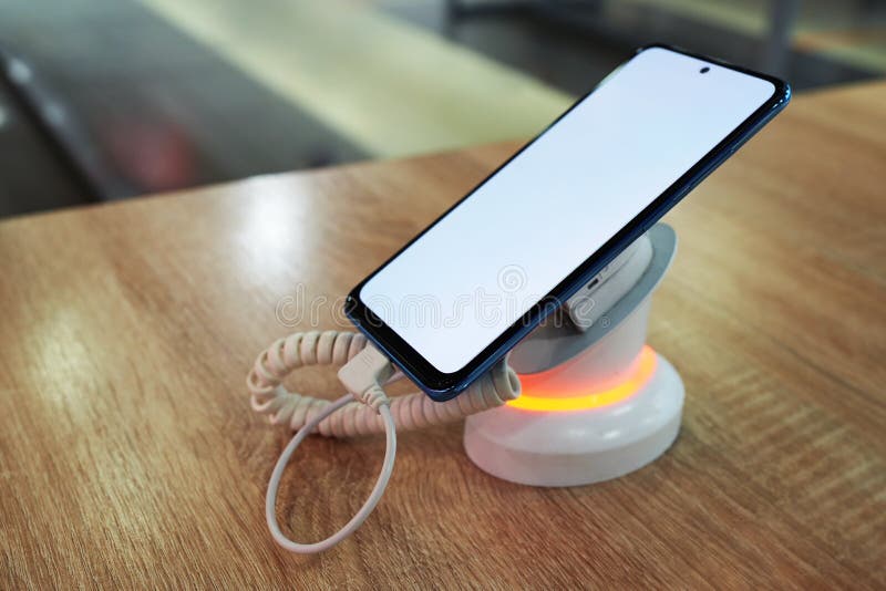 Smartphone with Blank Screen. Mobile Smartphone in Electronics Store ...