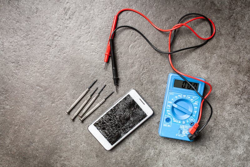 Smartphone with Broken Screen Stock Image - Image of check, screen ...