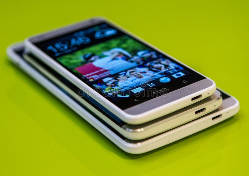 Mobile Cell Phone Mast in Crop Field with Blue Sky Editorial Image ...