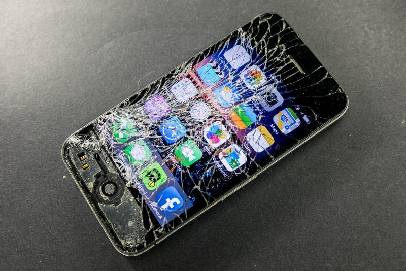 Smartphone roto pantalla foto de archivo editorial. Imagen de ...