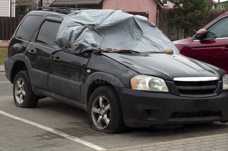 Smashed Bonnet stock photo. Image of broken, wreckers - 6631058