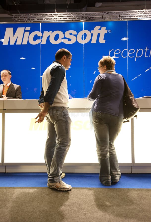 SMAU 2010 - Microsoft Reception Desk Editorial Image - Image of center ...
