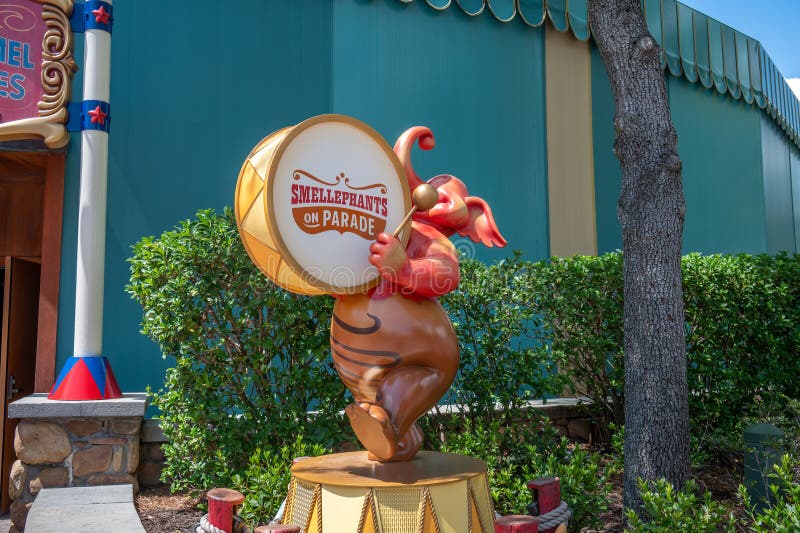 Smellephants on Parade, Display at Magic Kingdom Each Has a Unique ...