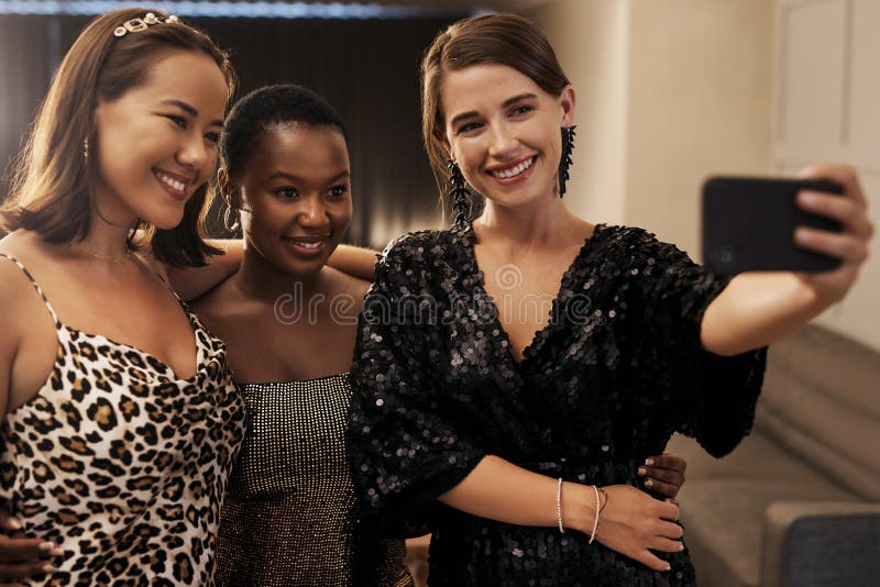 Smile Girls A Diverse Group Of Friends Standing Together And Using A
