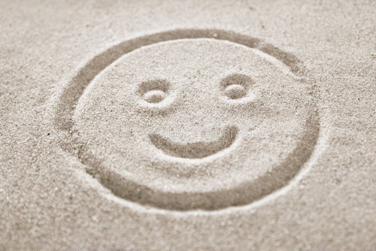 Smiley Face im Sand stockbild. Bild von emoticon, paradies - 36557817