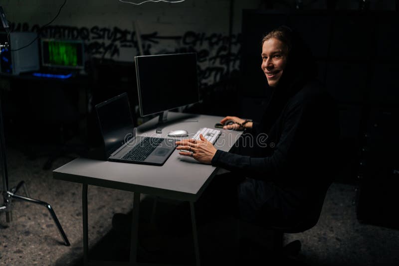 440 Breaking Pc Stock Photos - Free & Royalty-Free Stock Photos from ...