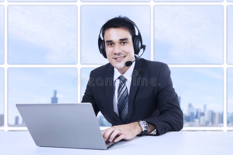 Customer Service Executive Filipino Stock Photos - Free & Royalty-Free ...