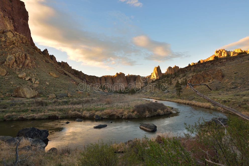 Smith Rock and Crooked River at Sunset Stock Image - Image of mountain ...