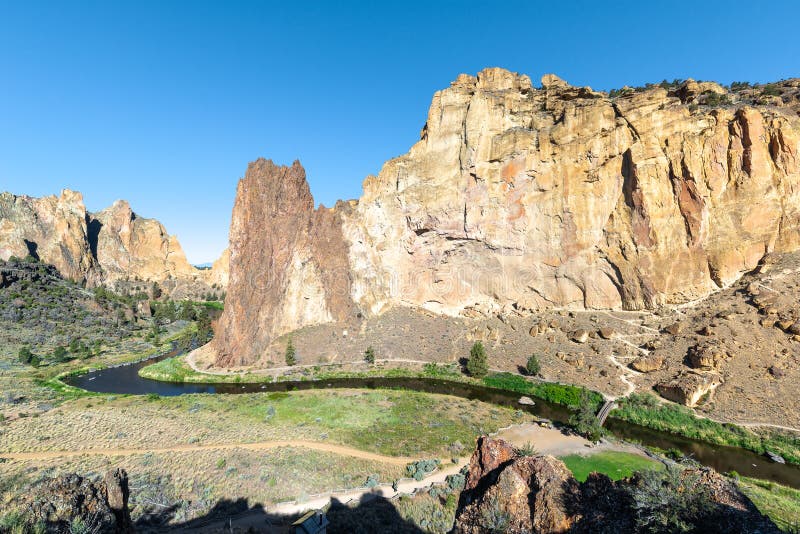 Smith Rock State Park in Oregon Stock Photo - Image of state, rock ...