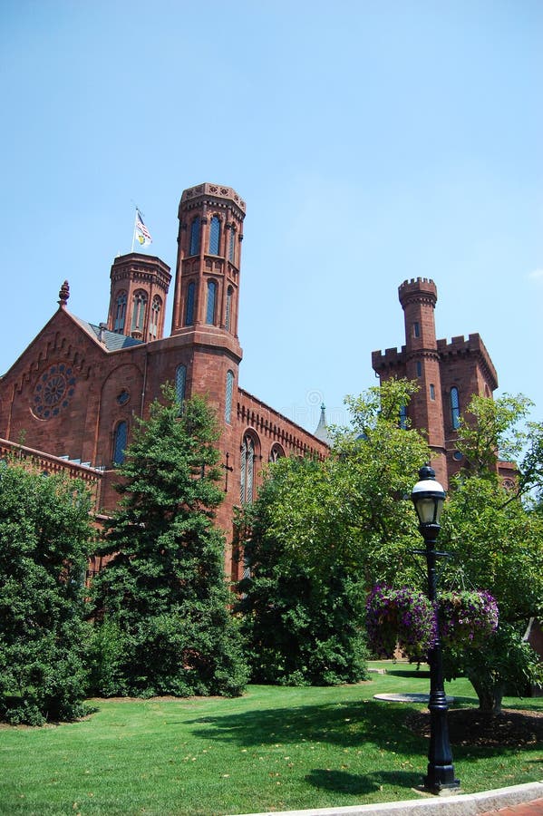 Smithsonian Castle in Washington DC Editorial Image - Image of hall ...