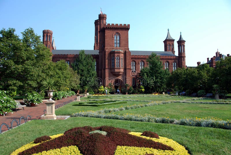 Smithsonian Castle in Washington DC Editorial Image - Image of hall ...
