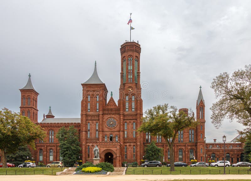 Smithsonian Castle Facade Washington DC Editorial Photography - Image ...
