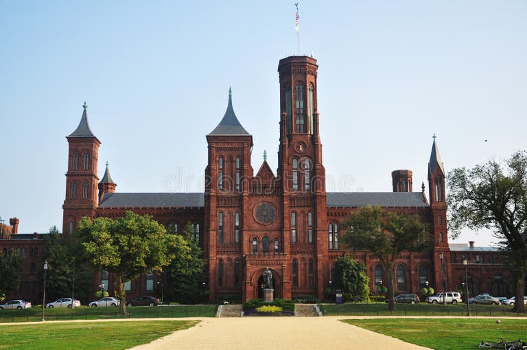 Smithsonian Castle in Washington DC Editorial Image - Image of hall ...
