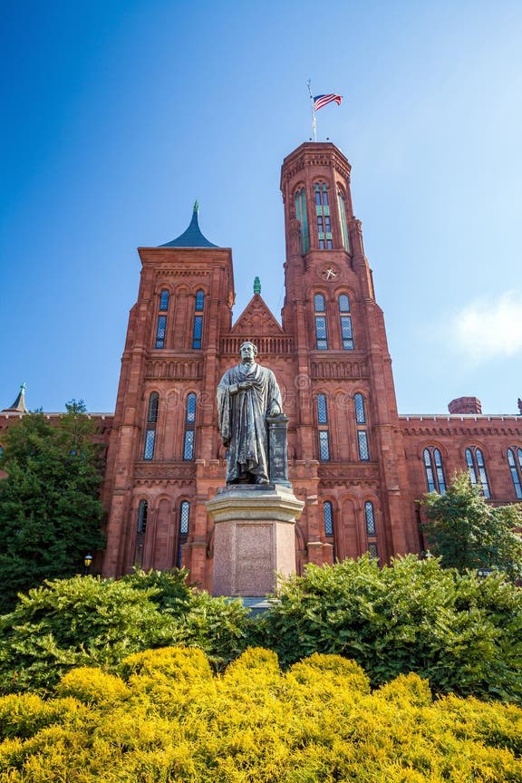 Smithsonian Castle in Washington DC Editorial Image - Image of ...