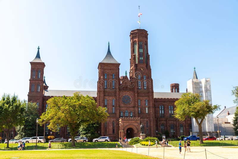 Smithsonian Castle in Washington DC Editorial Stock Image - Image of ...