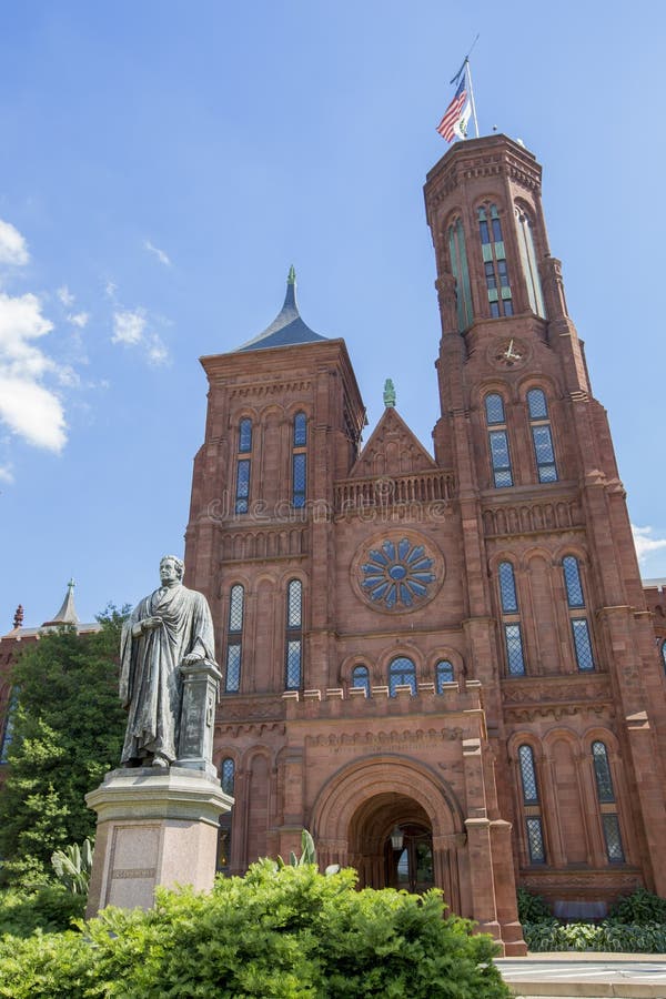 Smithsonian Institution Center Editorial Photography - Image of culture ...