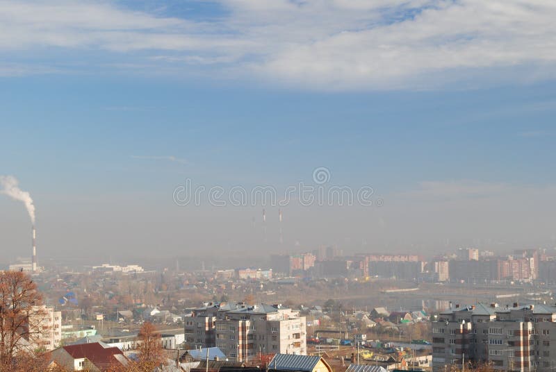Smog über der Stadt stockbild. Bild von schmutzig, ecol - 16690551