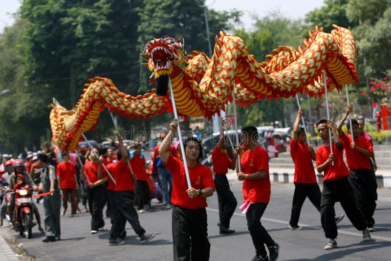 Smoka taniec fotografia editorial. Obraz złożonej z taniec - 44276192