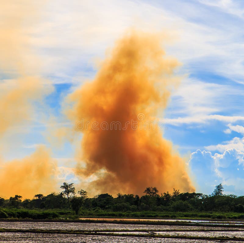 Smoke from fire burning stock image. Image of metal, pollution - 56175553