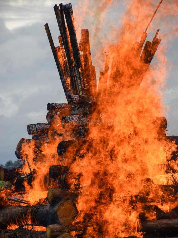 Smoke and Flames of a Campfire Stock Image - Image of flames, wood ...
