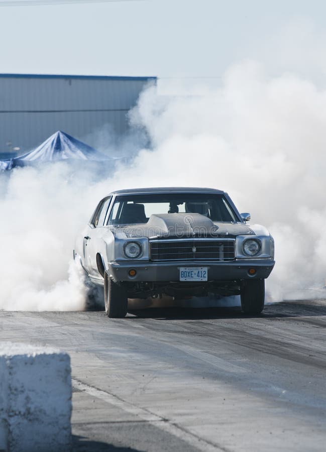 Smoke show editorial stock photo. Image of rubber, speed - 21206623