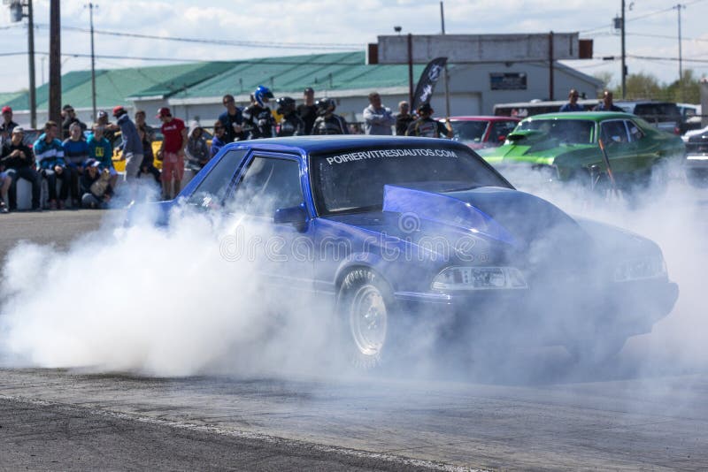Smoke show editorial photo. Image of event, show, automobile - 40873116