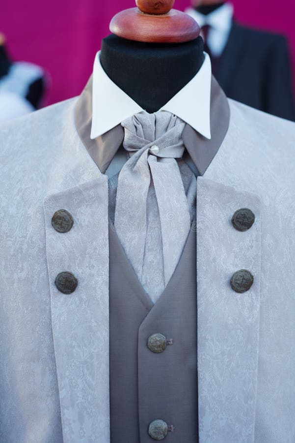 Smoking De La Boda, Gris Moderno Imagen de archivo - Imagen de vestido ...