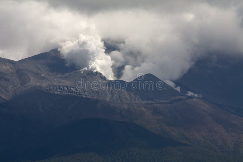 Smoking volcano stock image. Image of smoking, zealand - 28422961