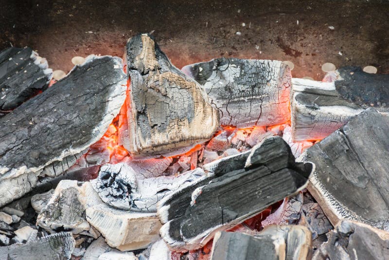 Smoldering embers of fire stock image. Image of wood - 108287581