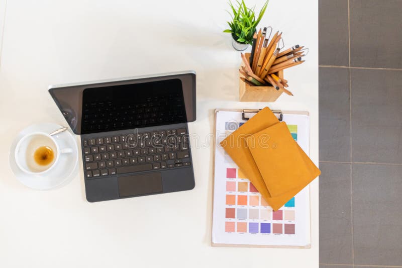 Smooth Focus, Group of Web Designers are Working Together To Develop ...