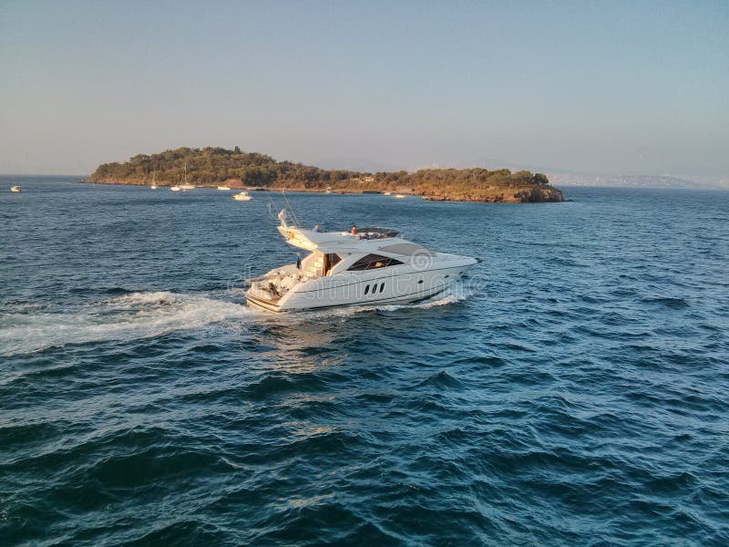 Smooth sailing stock image. Image of atlantic, ocean, shoreline - 9904003