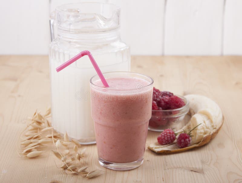 Smoothie of Banana and Frozen Raspberry Stock Photo - Image of oatmeal ...