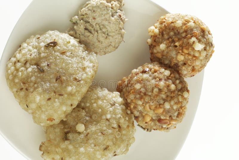 Snabbmat Stekte Djupt Sagosabudanavada Med Chutney Fotografering för ...