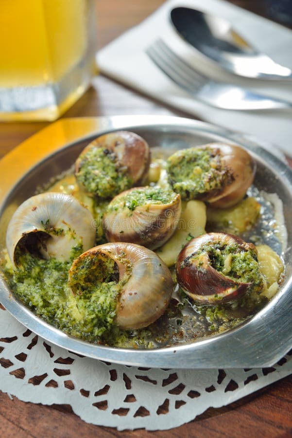 Snails Grilled Stock Photos - Download 142 Royalty Free Photos