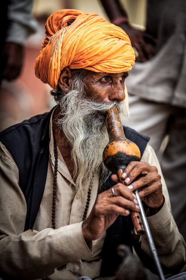 India Snake charmer stock image. Image of entertain, delhi - 33232831