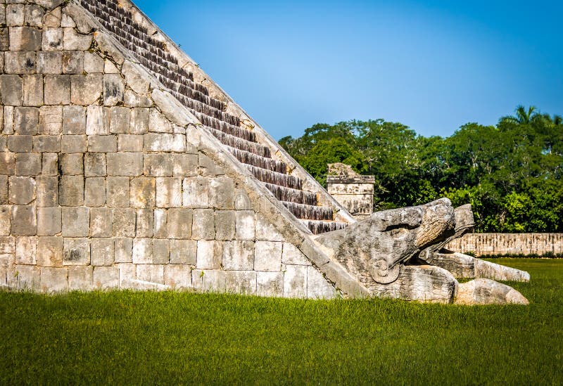 Snake Detail of Mayan Temple Pyramid of Kukulkan - Chichen Itza, Mexico ...