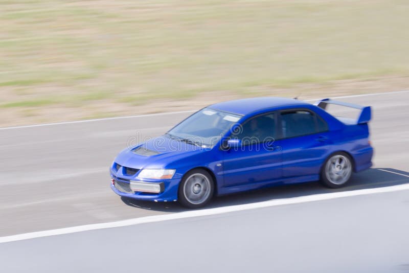 Snelle auto in een race stock afbeelding. Image of macht - 20001389