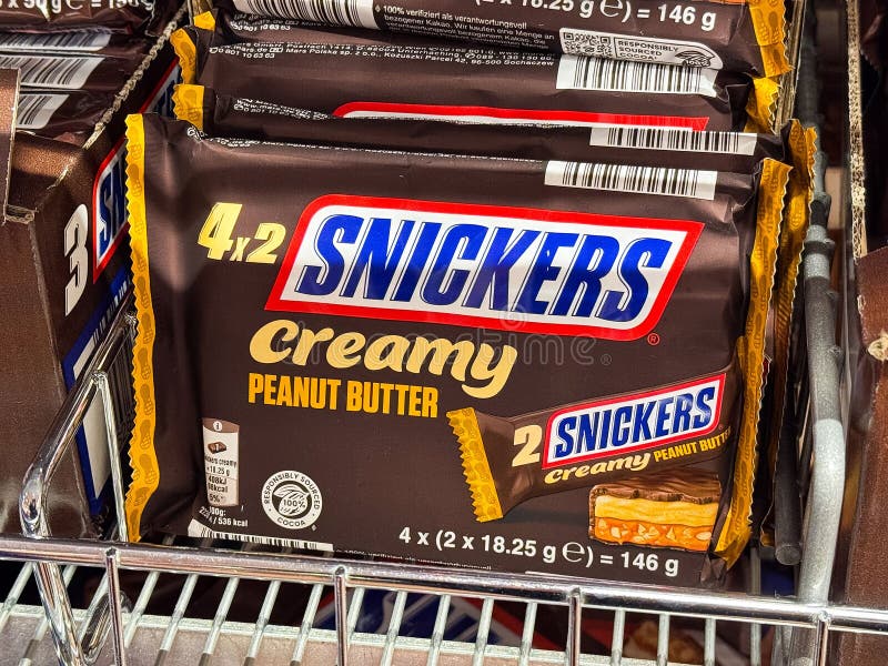 Snickers Creamy Peanut Butter Bars on Store Shelf Editorial Photography ...