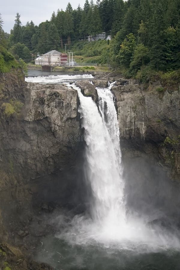 Snoqualmie Falls Hydroelectric Plant Stock Image - Image of falls ...