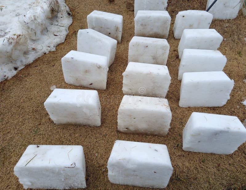 Snow Bricks Making House Stock Photos - Free & Royalty-Free Stock ...