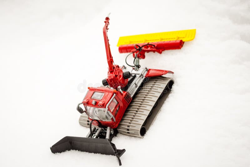 Snow-cat toy stock photo. Image of industry, snowgrooming - 37871448